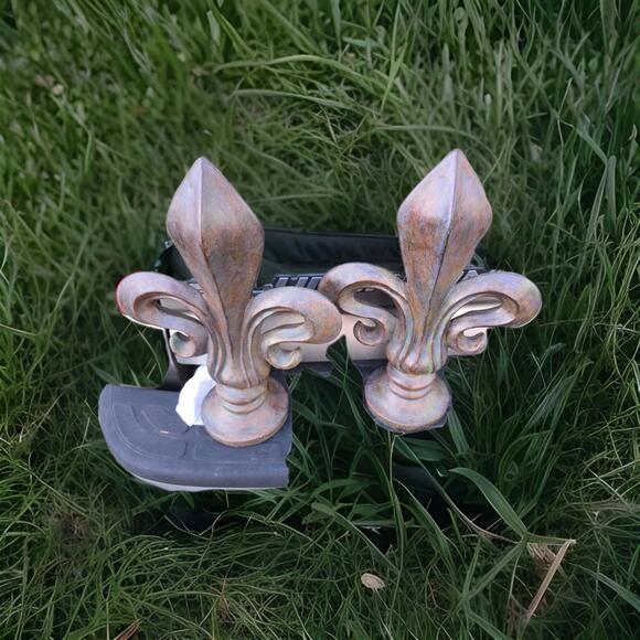 Accents | Glitzhome Mgo Standing Fleurdelis Garden Statues | Poshmark
